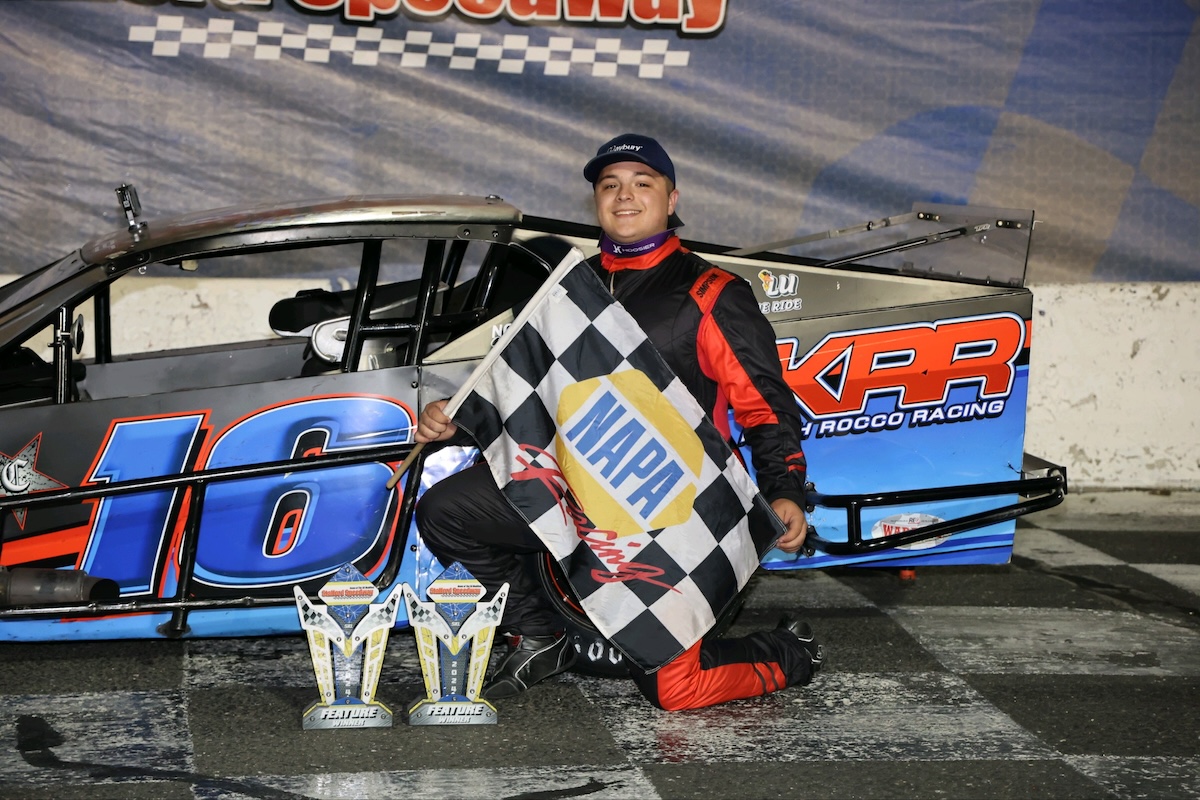Barely Defending: Nickolas Hovey Holds Off Alexander Pearl SK Light ...